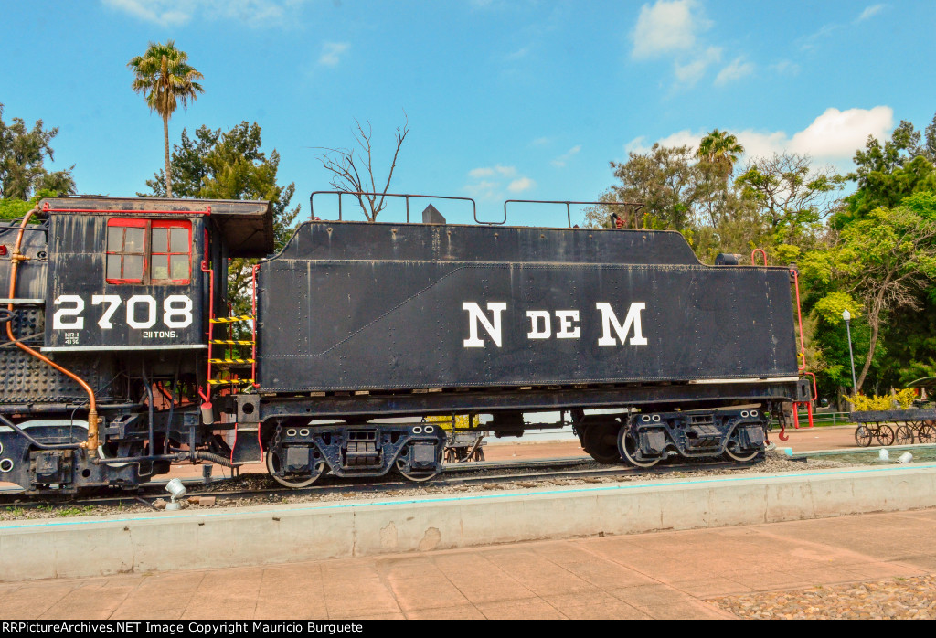 NdeM Steam Locomotive